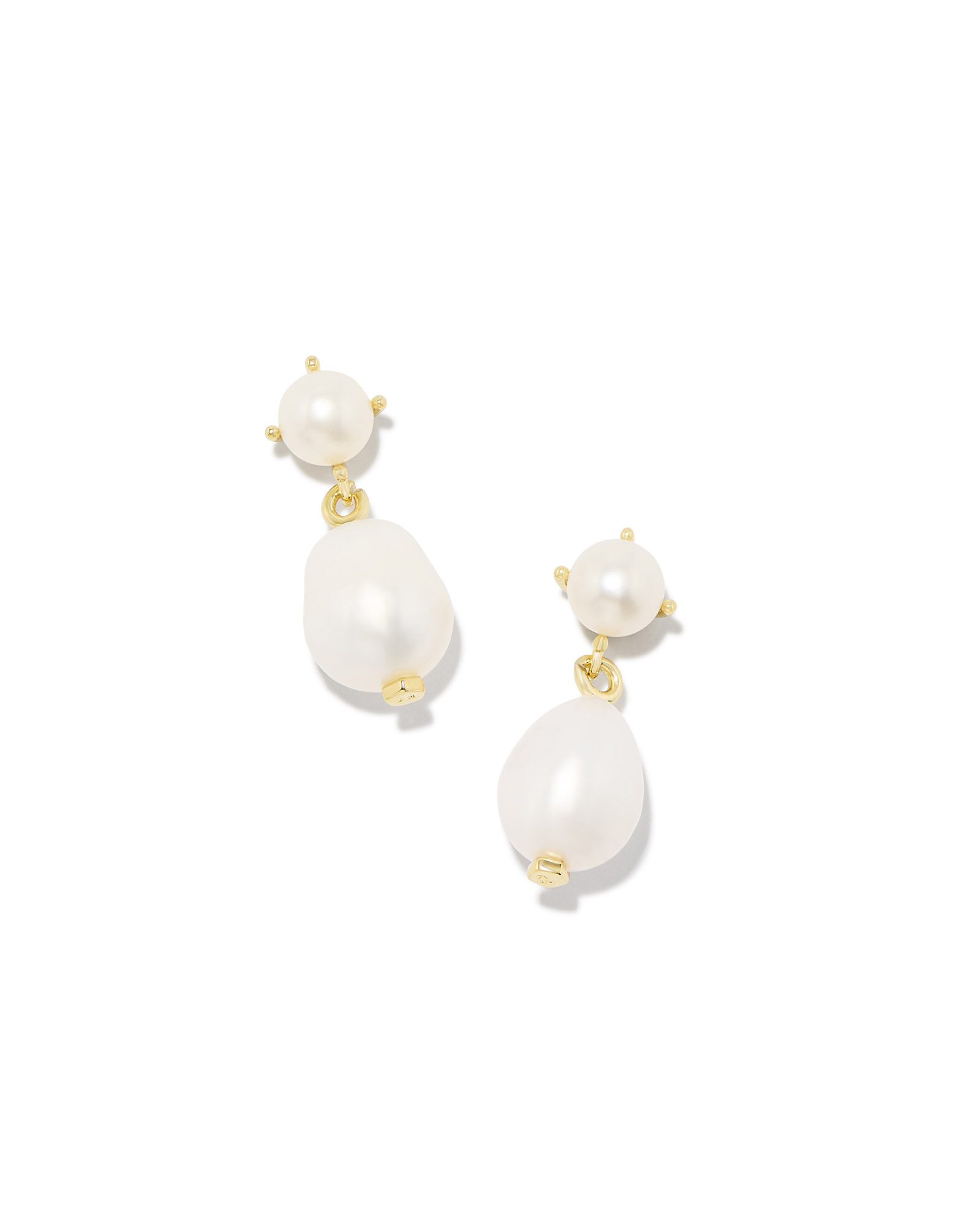 Eve Gold Drop Earrings in Freshwater Cultured Pearl | Kendra Scott